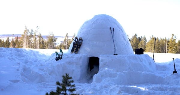 How To Build an Igloo - SkiPulk
